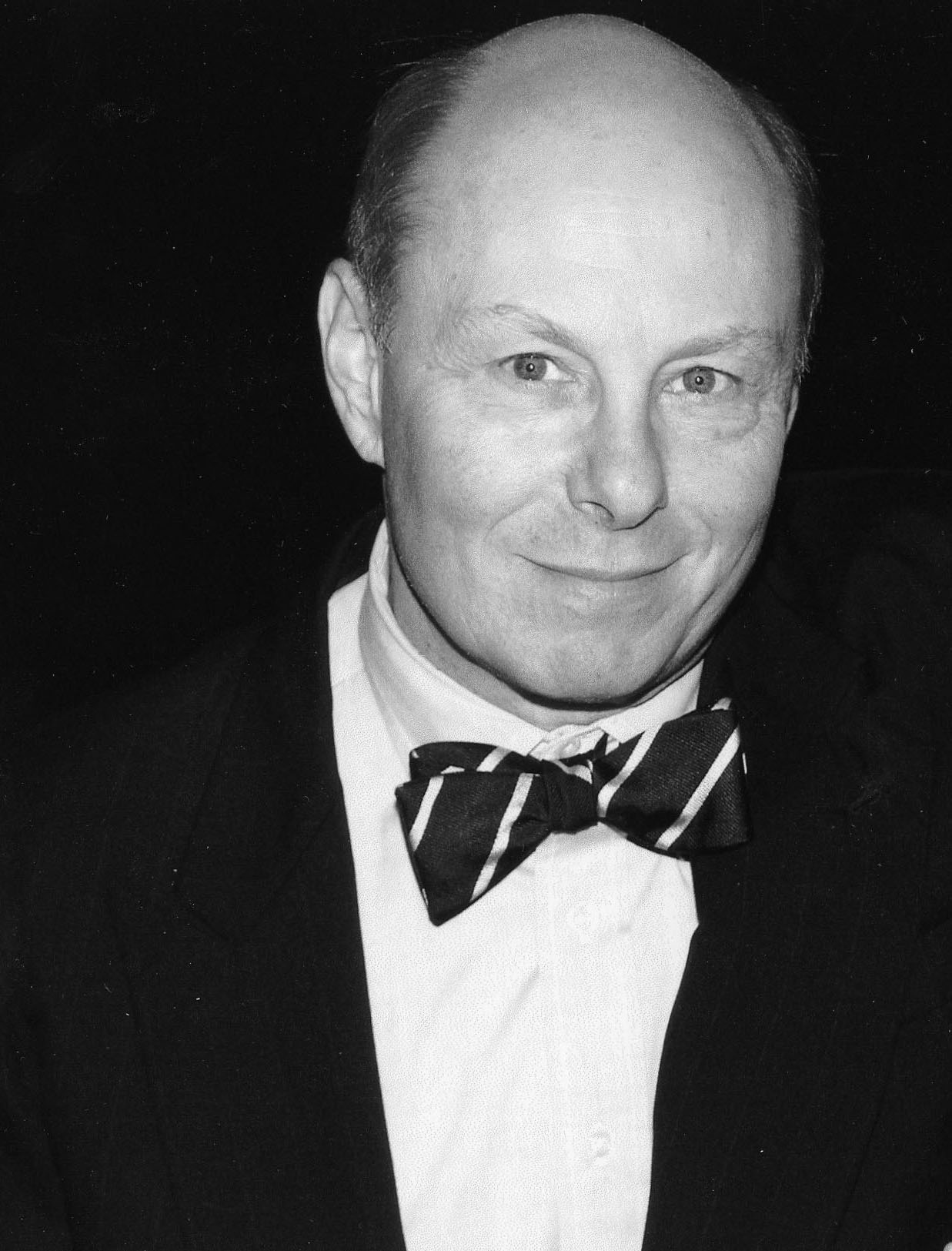 Robert Stark interview James Howard Kunstler – Attack the System